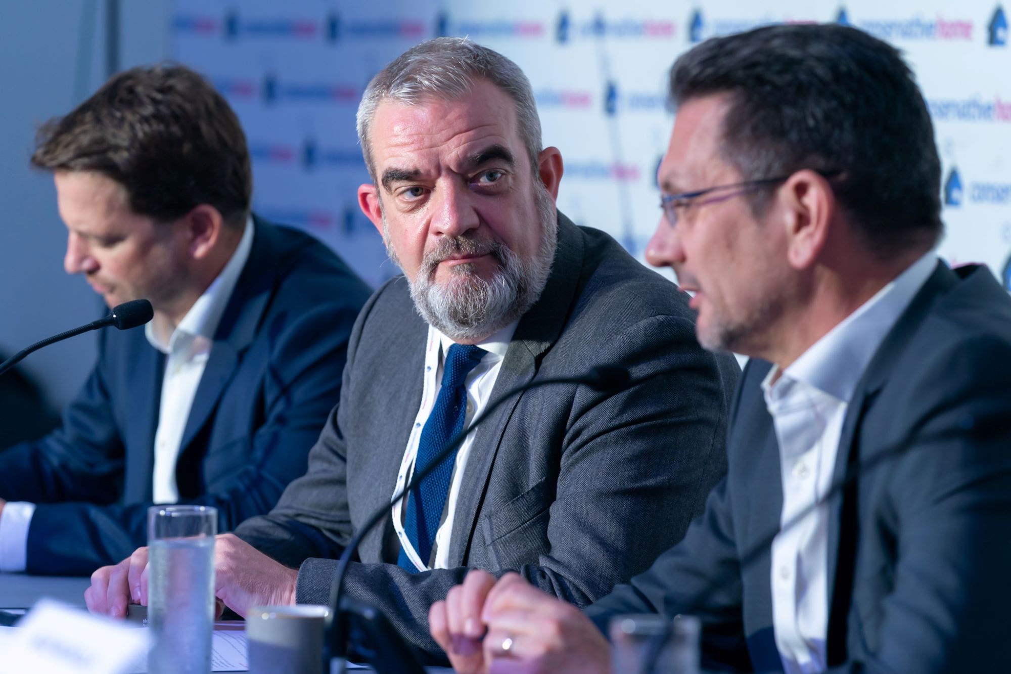 Politics Home Article | No one left behind: towards a smoke-free future